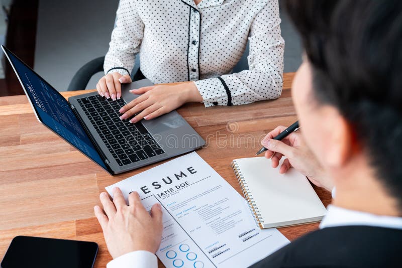 Conversational Job Interview between Interviewer and Candidate ...