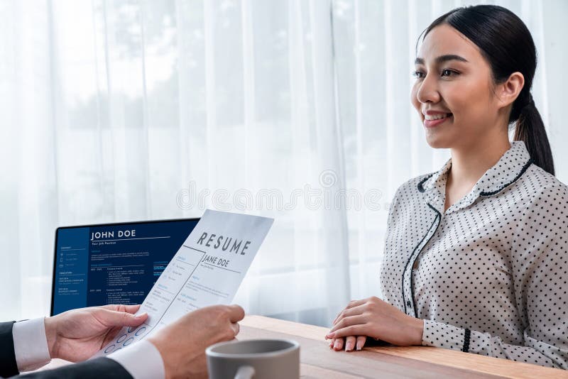 Conversational Job Interview between Interviewer and Candidate ...