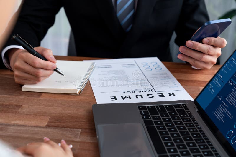 Conversational Job Interview between Interviewer and Candidate ...