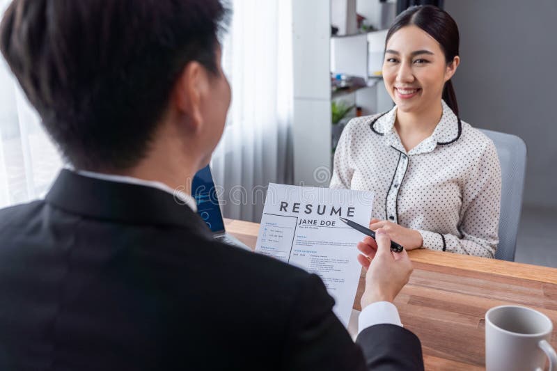 Conversational Job Interview between Interviewer and Candidate ...