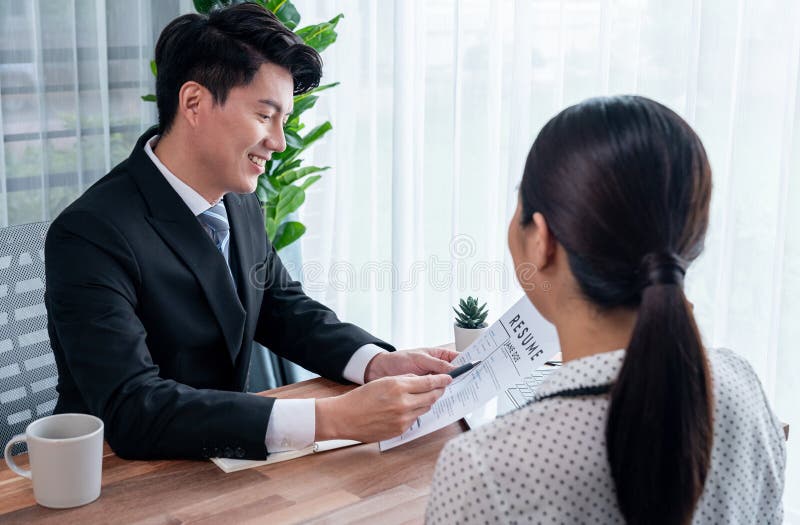 Conversational Job Interview between Interviewer and Candidate ...