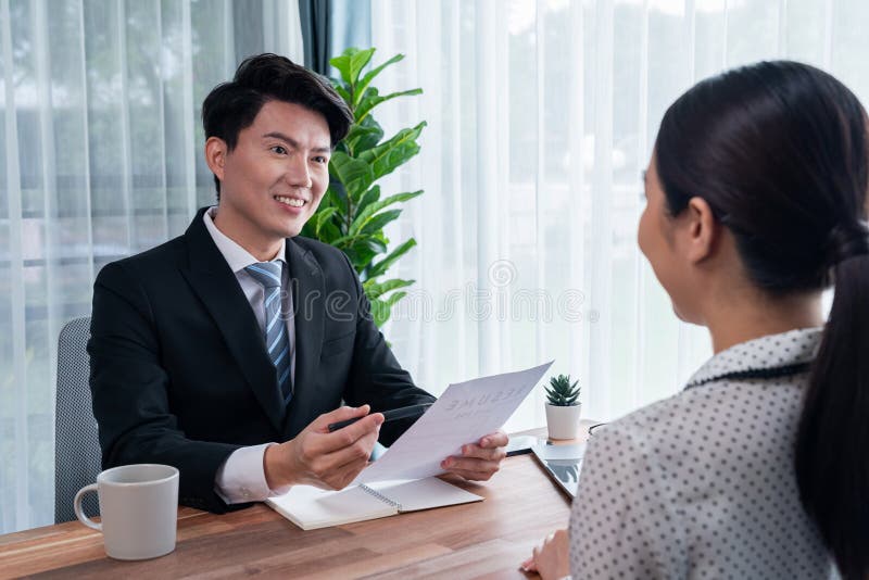 Conversational Job Interview between Interviewer and Candidate ...