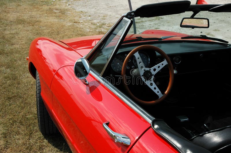 Convertible rojo 2 foto de archivo. Imagen de rueda, manejo - 950026