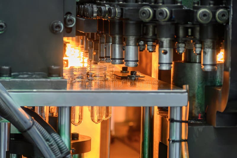 Conveyor Belt Deliver the Preform Shape To the Blow Mold Machine Stock ...