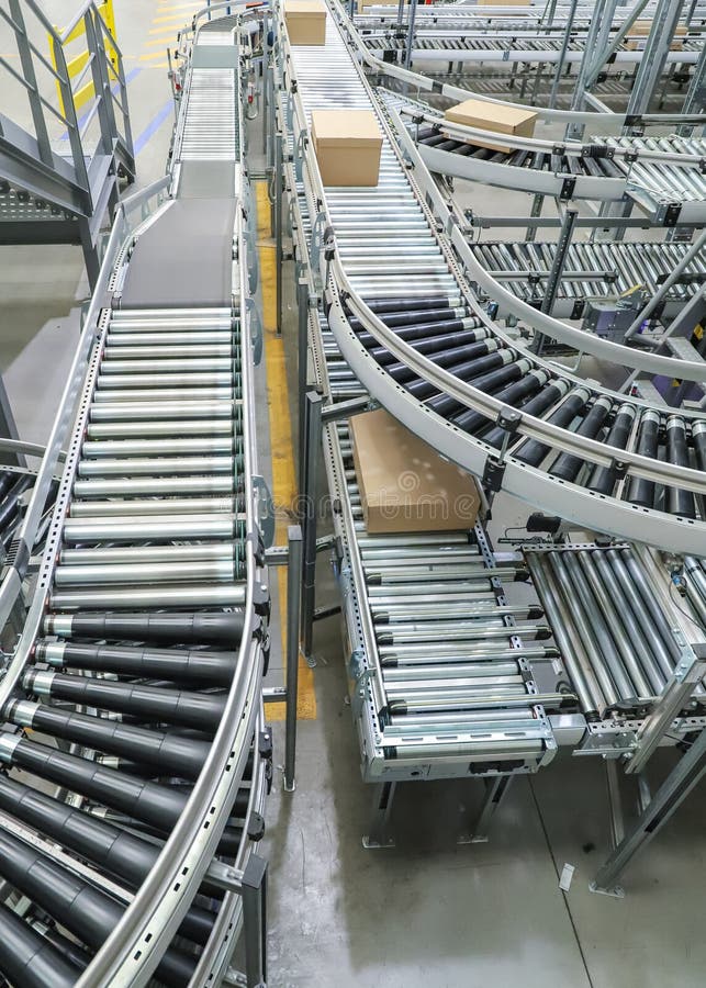 Efficient Automated Conveyor System Packages Distribution Center Stock ...