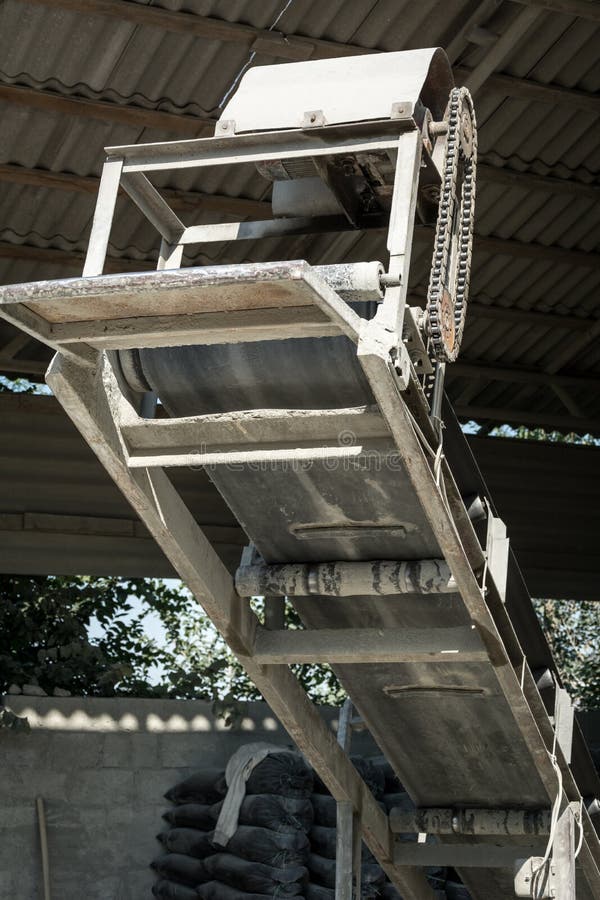 Conveyor loader stock image. Image of cement, load, environment - 98673689