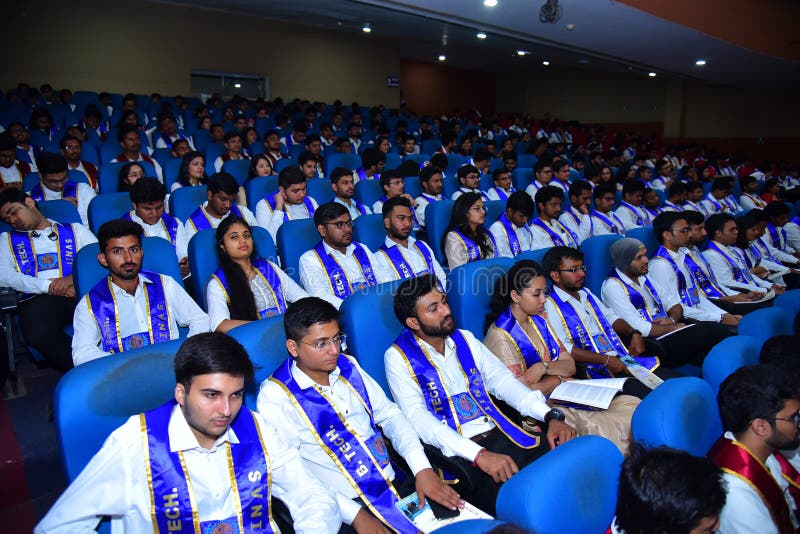 Convocation in the SVNIT Surat Editorial Stock Image - Image of grad ...