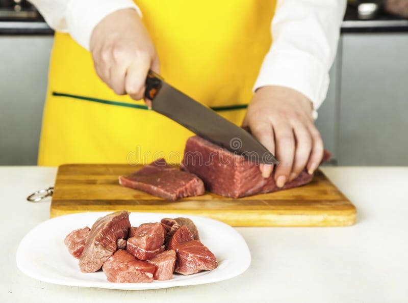Cook Chopped Fillet of Beef Stock Photo - Image of slice, meal: 48183100