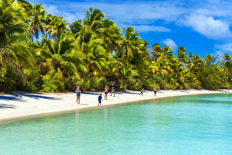 COOK ISLAND, SOUTH PACIFIC - SEPTEMBER 30, 2018: View of the Sandy ...