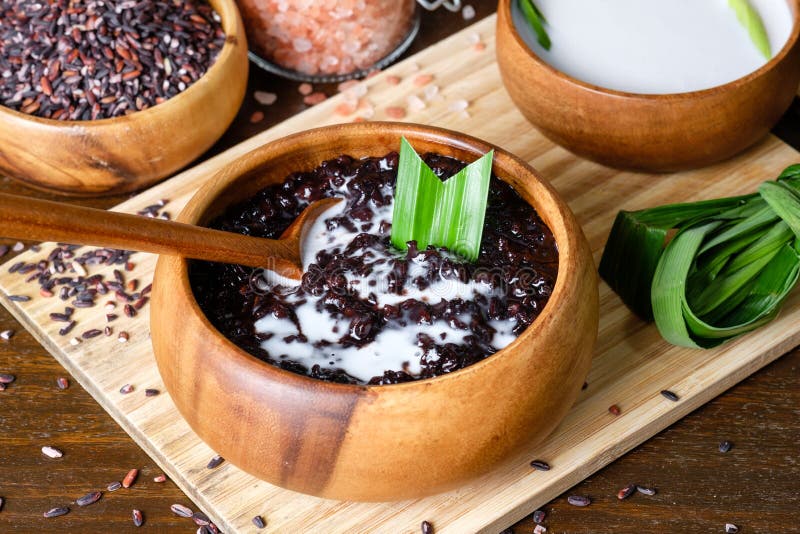Black Sticky Rice with Coconut Milk [Thai Dessert Stock Photo - Image ...