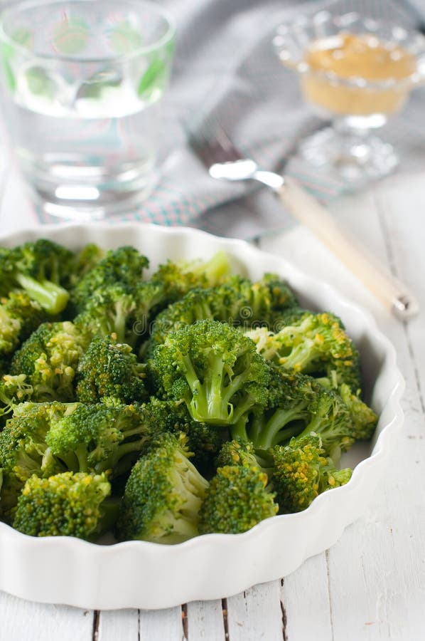 Cooked broccoli stock photo. Image of nature, cooked - 27675322