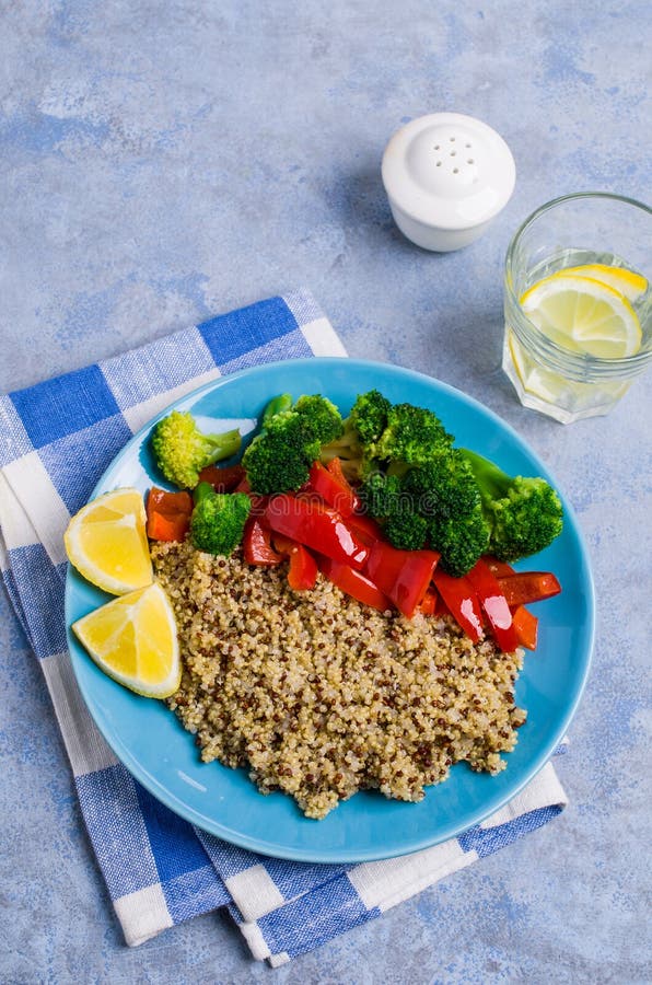Cooked Multi Colored Quinoa Stock Photo - Image of organic, broccoli ...