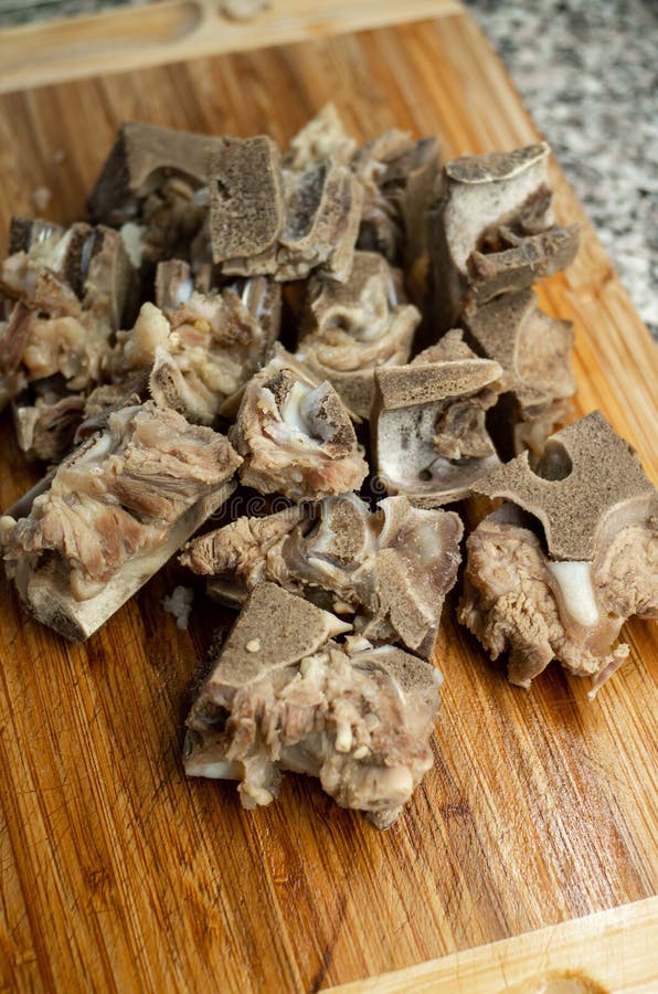 Cooked Small Pieces of Veal Bone with Meat Base for Soup Concentrate ...