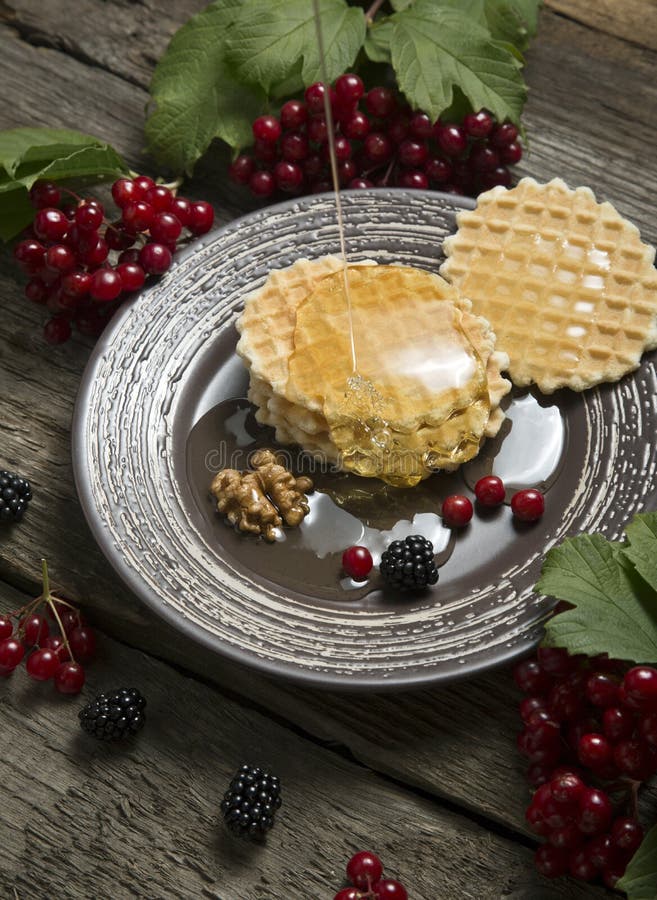 Cookies Com Amora-preta, Porcas E Mel Imagem de Stock - Imagem de doce ...