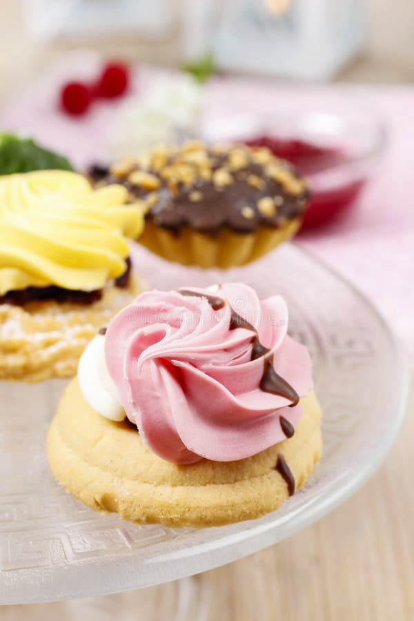 Cookies cor-de-rosa imagem de stock. Imagem de holandês - 40589229