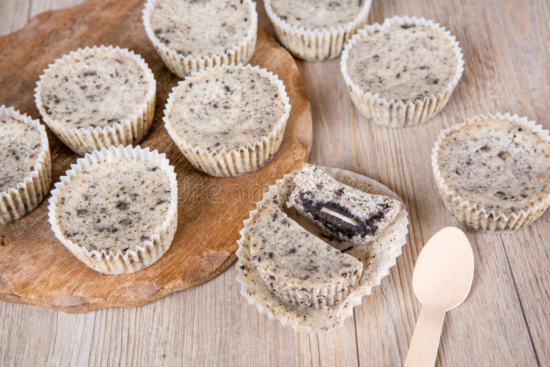 Cookies and Cream Cheesecakes in Muffin Forms Stock Image - Image of ...