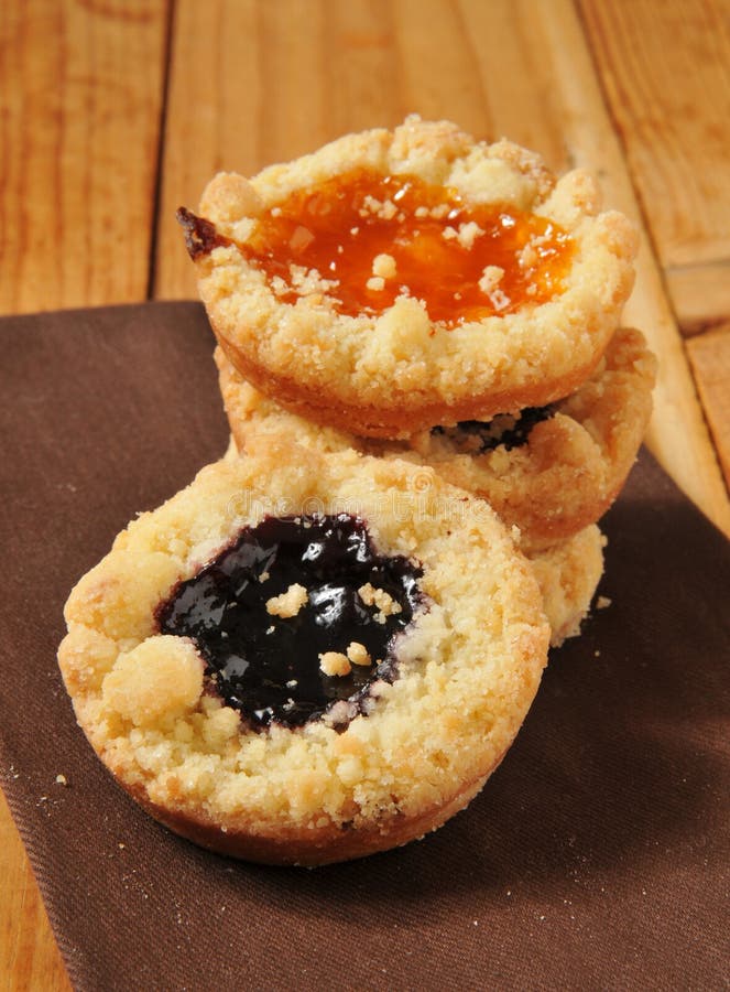Cookies De Biscoito Amanteigado Com Doce Foto de Stock - Imagem de ...