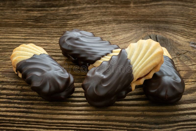 Cookies Na Tabela De Madeira Imagem de Stock - Imagem de sobremesa ...