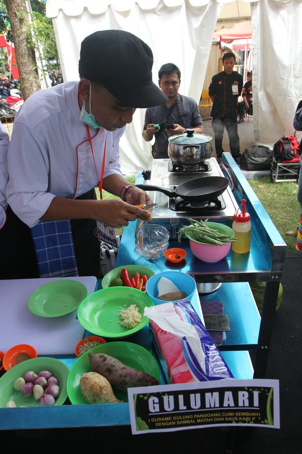 Cooking competition editorial photography. Image of vehicle - 69576262