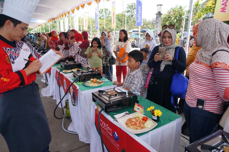 Cooking competition editorial stock photo. Image of central - 62336258