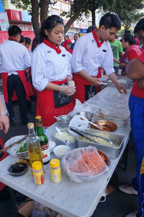 Cooking contest editorial image. Image of central, town - 41836060