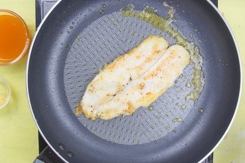 Grill dory fish fillet stock image. Image of grilled - 25524301