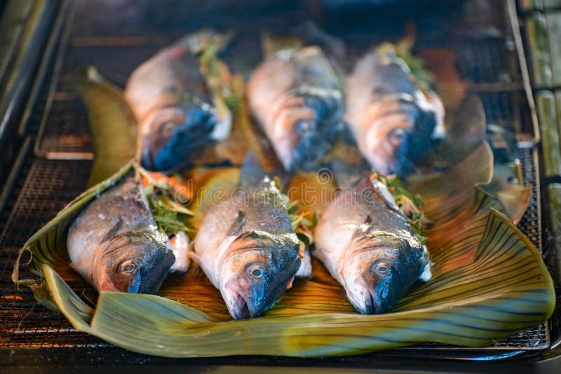 Cooking Fish on a Palm Leaf Stock Image - Image of animal, food: 339039769