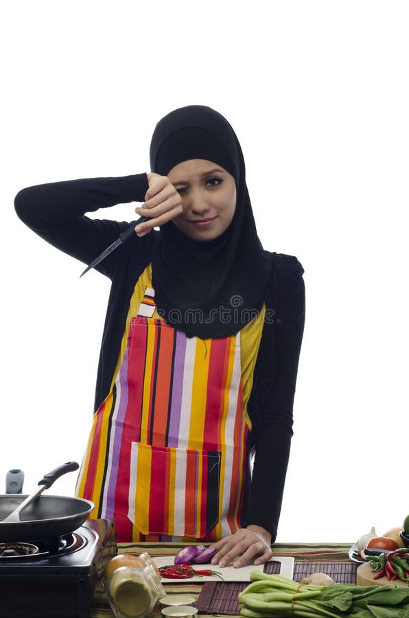 Muslim Woman Kitchen Stock Photos - Download 594 Royalty Free Photos