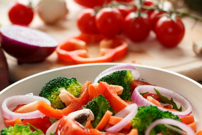 Cooking mixed vegetables stock image. Image of kitchen - 29351365
