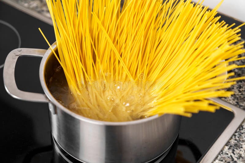 Cooking Spaghetti in a Pot of Boiling Water Stock Image - Image of ...