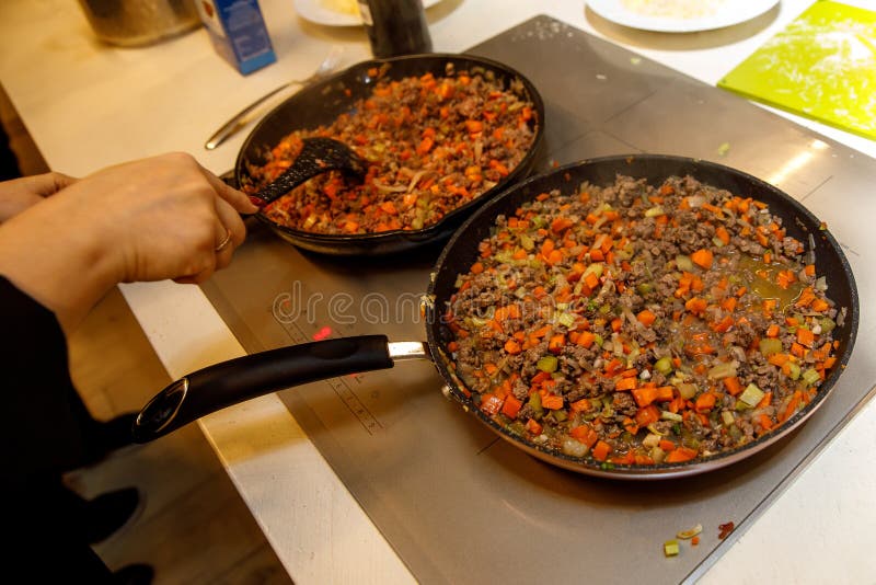 Cooking Stuffing for Lasagna - Cook Fry Minced Meat with Vegetables ...