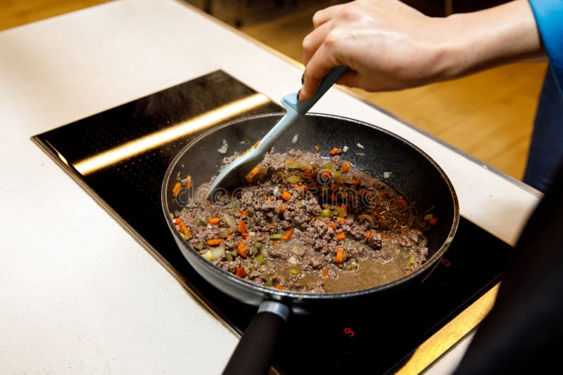 Cooking Stuffing for Lasagna - Cook Fry Minced Meat with Vegetables ...