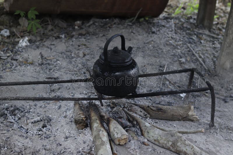 Cooking Water with Traditional Stove Stock Image - Image of rock, bird ...