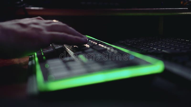 Cool Plan Hands Typing on the Keyboard Men. Close Up. Beautiful ...