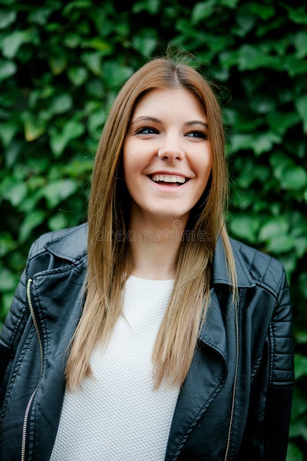 Cool Pretty Woman Relaxed at the Park Stock Image - Image of lady ...