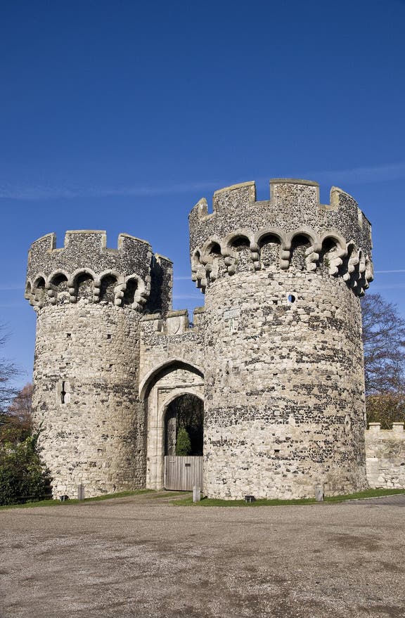 Cooling Castle stock photo. Image of gatehouse, fortification - 27744234