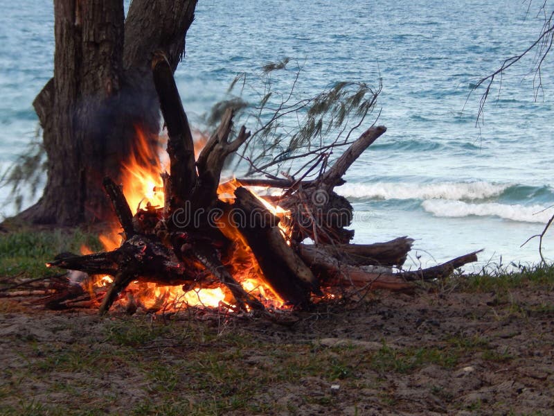 Coonar log fire stock image. Image of fire, beautiful - 111066237