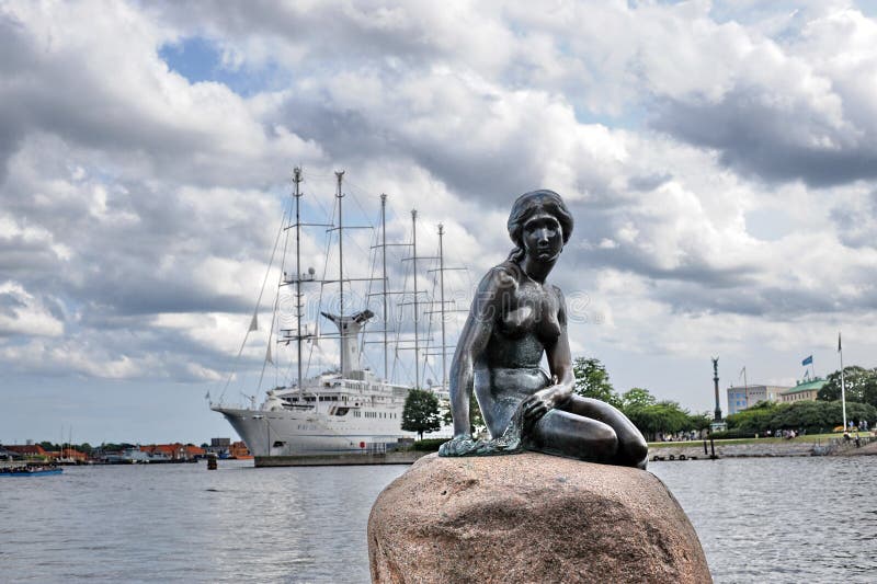 Copenhagen the Little Mermaid Editorial Stock Photo - Image of fairy ...
