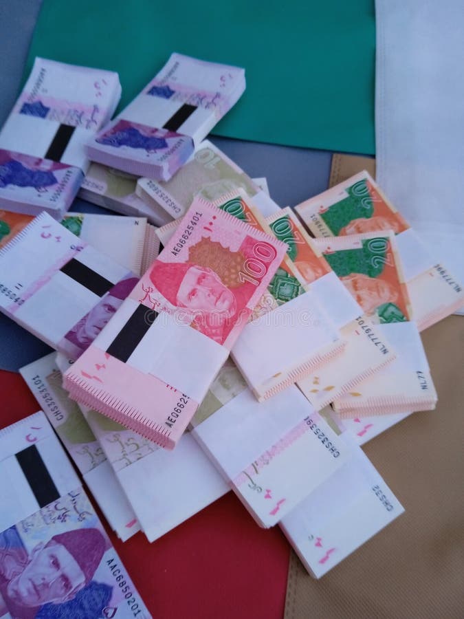 Copies of New Pakistani Notes. Hundred Rupees. Twenty Rupees. Twenty ...