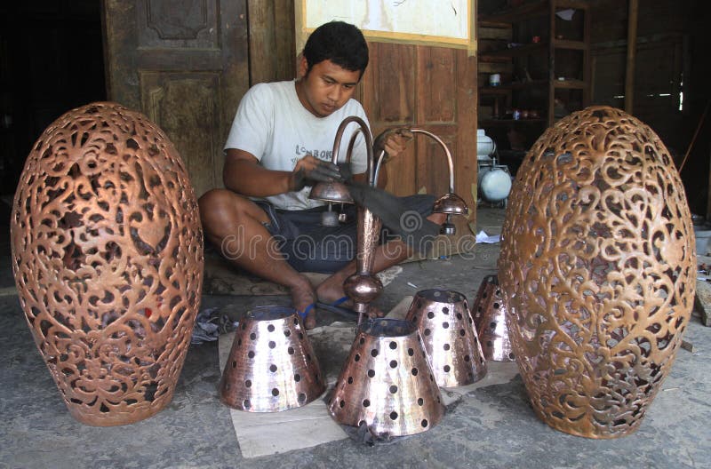 Copper craft editorial photography. Image of craftsmanship - 35478472