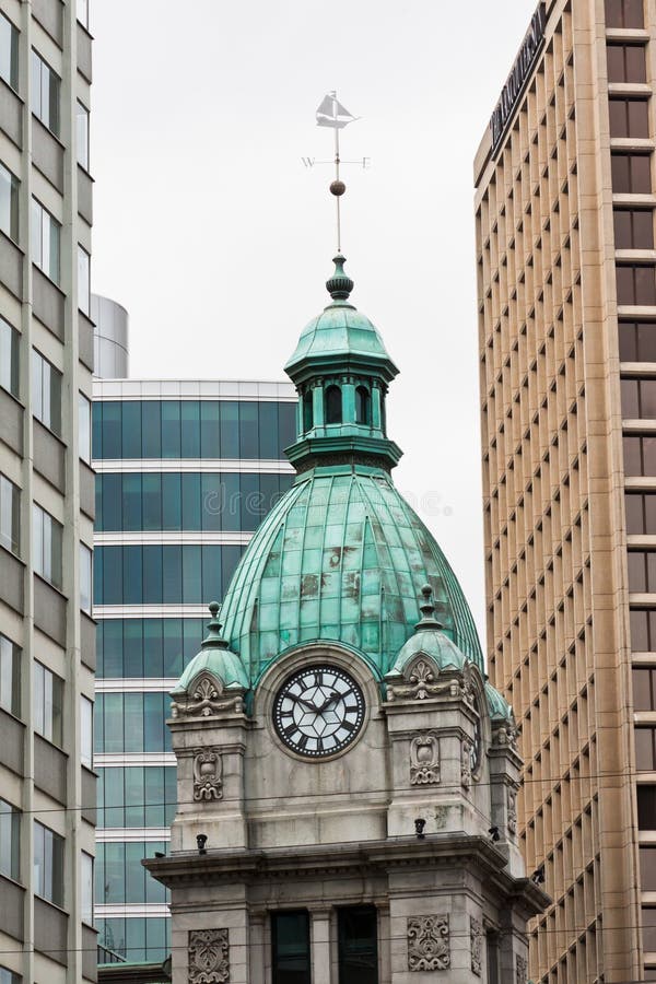 500+ Roof clock Free Stock Photos - StockFreeImages