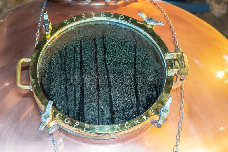 Vacuum Still for Distillation Performed Under Reduced Pressure for Gin ...