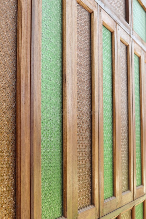 Cor Da Janela De Vidro Com Luz Do Sol Imagem de Stock - Imagem de ...