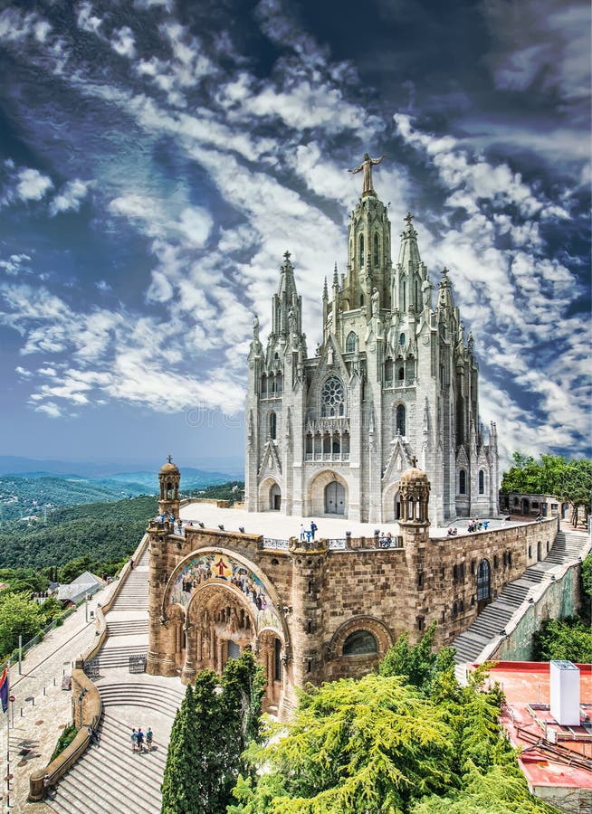 Cor de Sagrat photo stock éditorial. Image du barcelone - 32370073