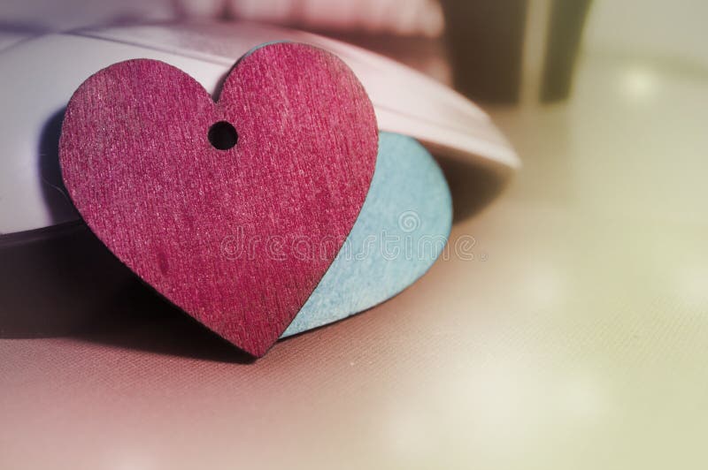 Corazones rojos y azules imagen de archivo. Imagen de colorido - 84432179