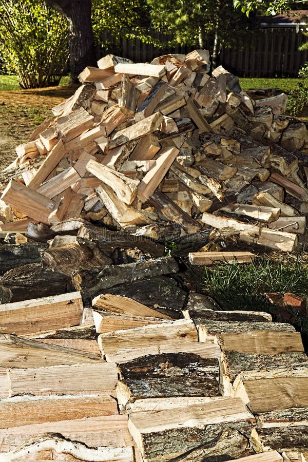 Split Firewood Stock Photos - Download 7,979 Royalty Free Photos
