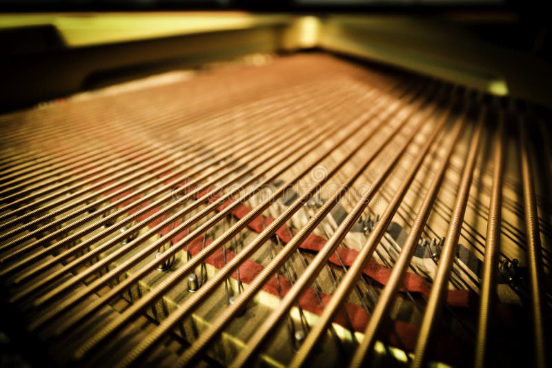 Corde Del Pianoforte a Coda Immagine Stock - Immagine di canzoni ...