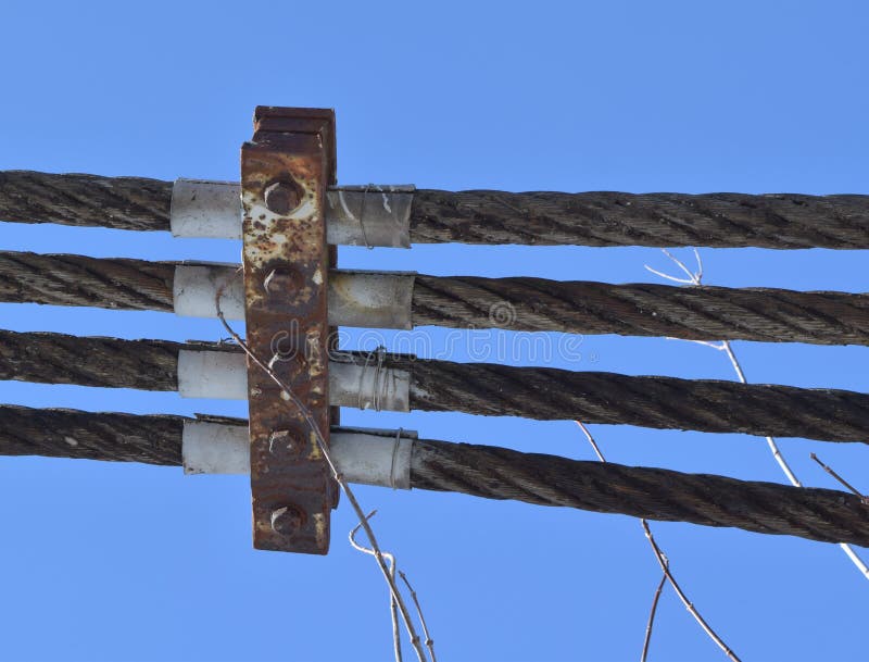 Corde tendue image stock. Image du tension, rouille, ensoleillé - 58469217