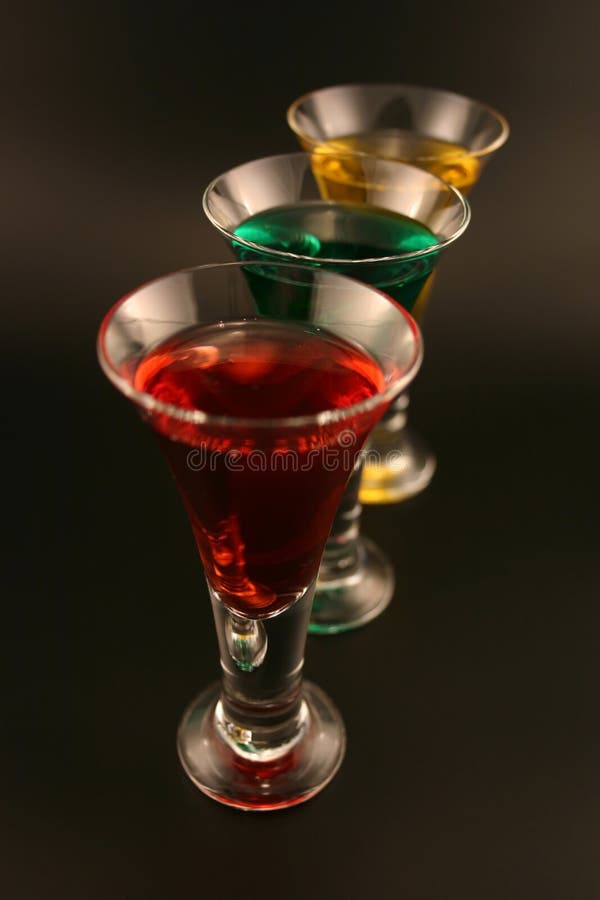 Cordiali di festa fotografia stock. Immagine di dopo, verde - 5111476