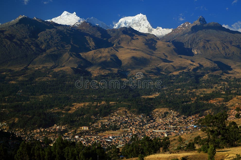 Cordilera Blanca stock image. Image of cathedral, inca - 28609747